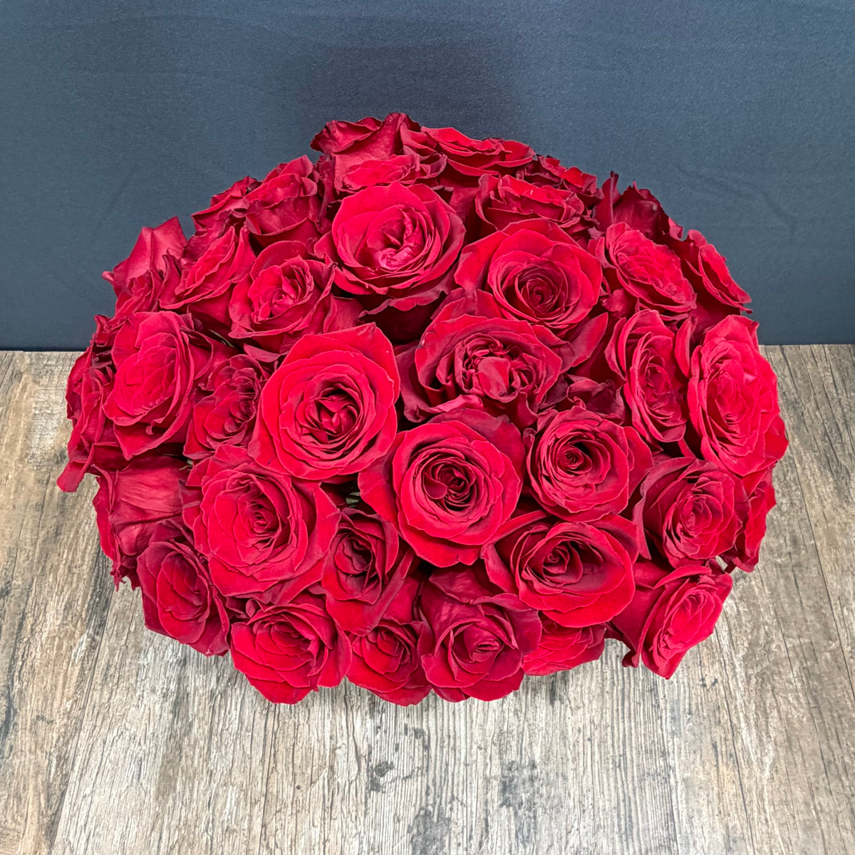 French Pavé 50 Red Roses – The Blooming Idea