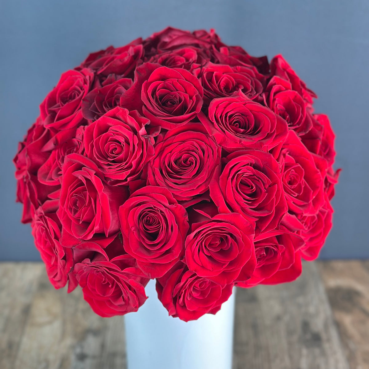 French Pavé 50 Red Roses – The Blooming Idea